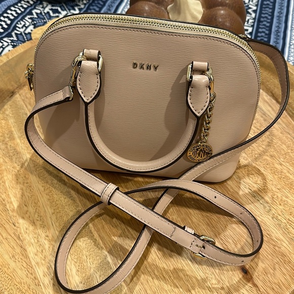 Dkny | Bags | Dkny Women Light Pink Crossbody Bag | Poshmark